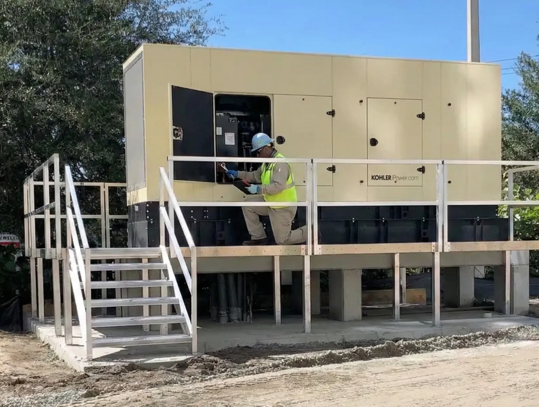 Aluminum Generator Access Stairs vs. Steel: The New Standard for Data ...